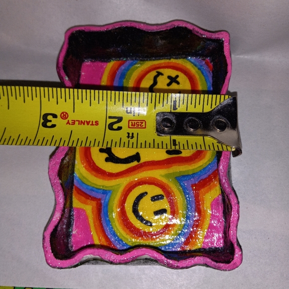Accents | Trippy Smiley Face Trinket Tray | Poshmark